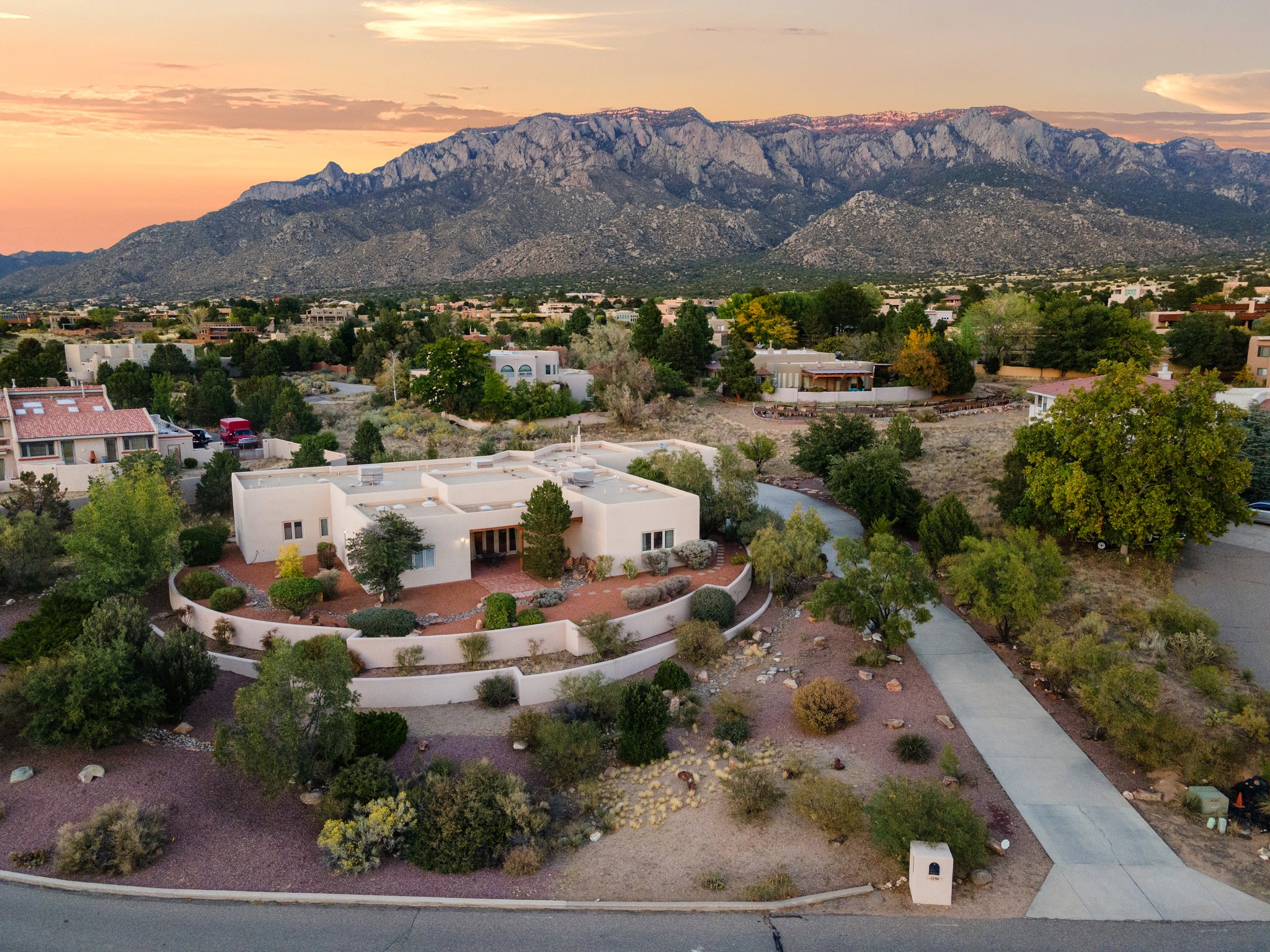 1548 Eagle Ridge Lane NE