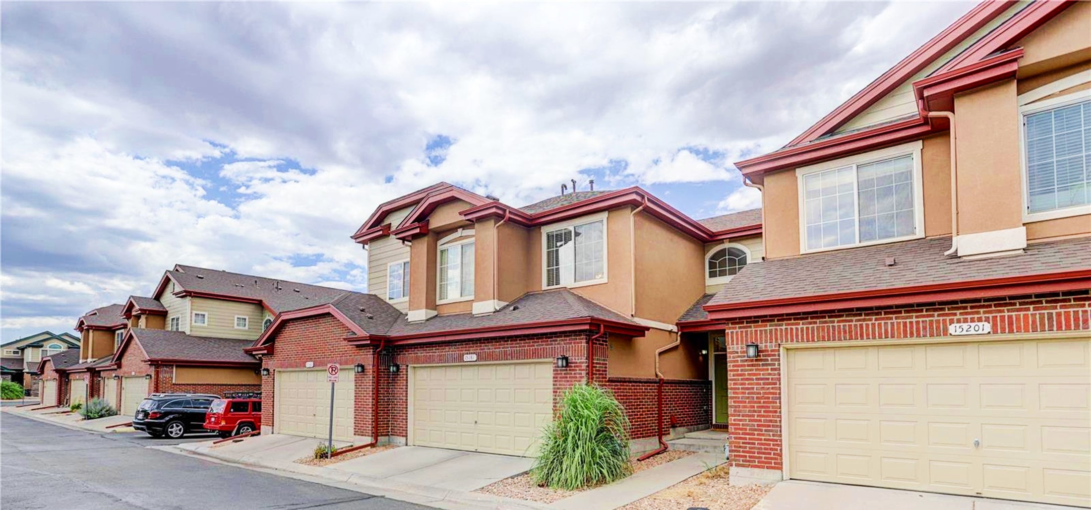Cottage Grove Aurora Homes for Sale