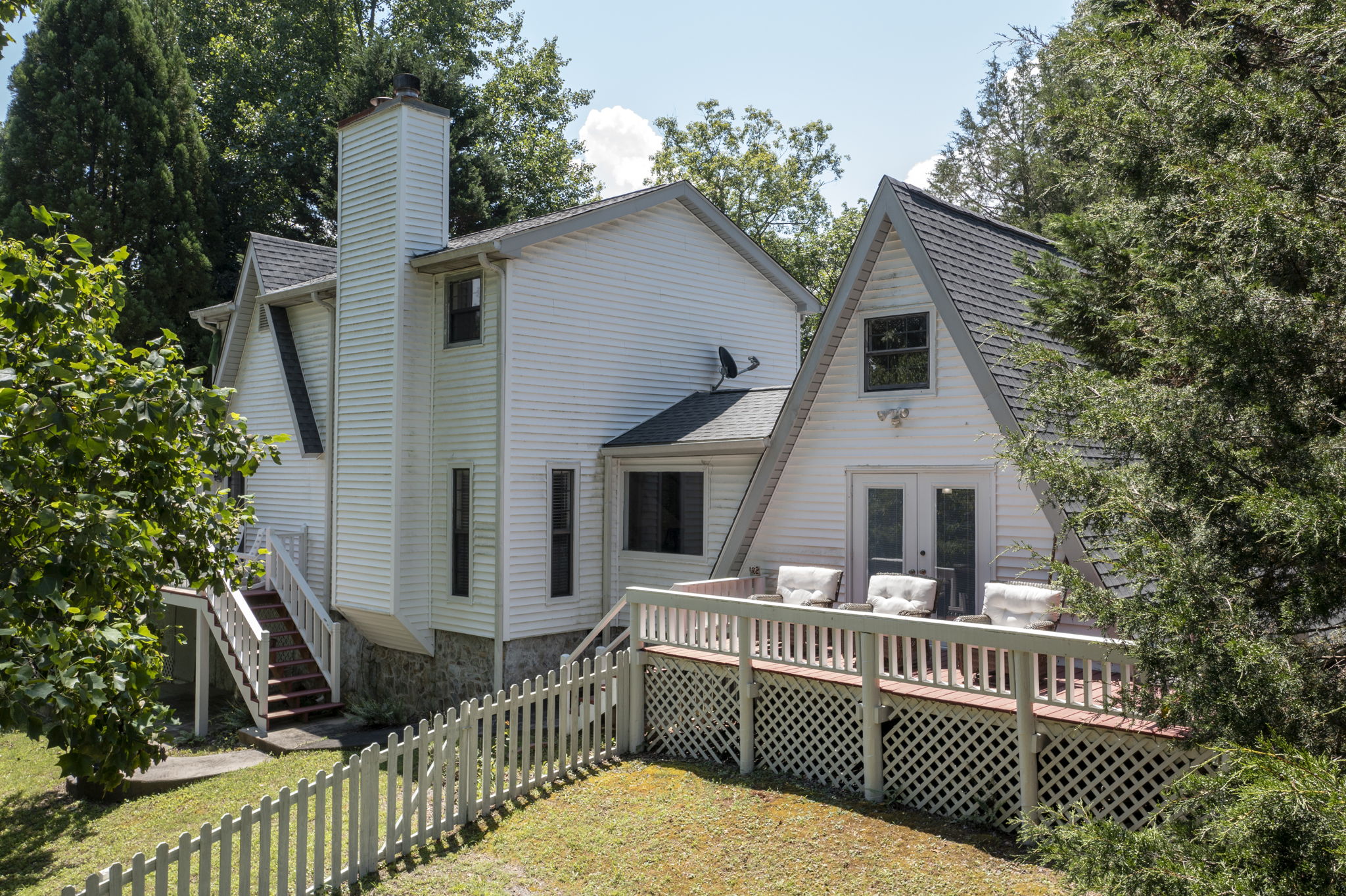 1801 Bassett Lane Young Harris, GA