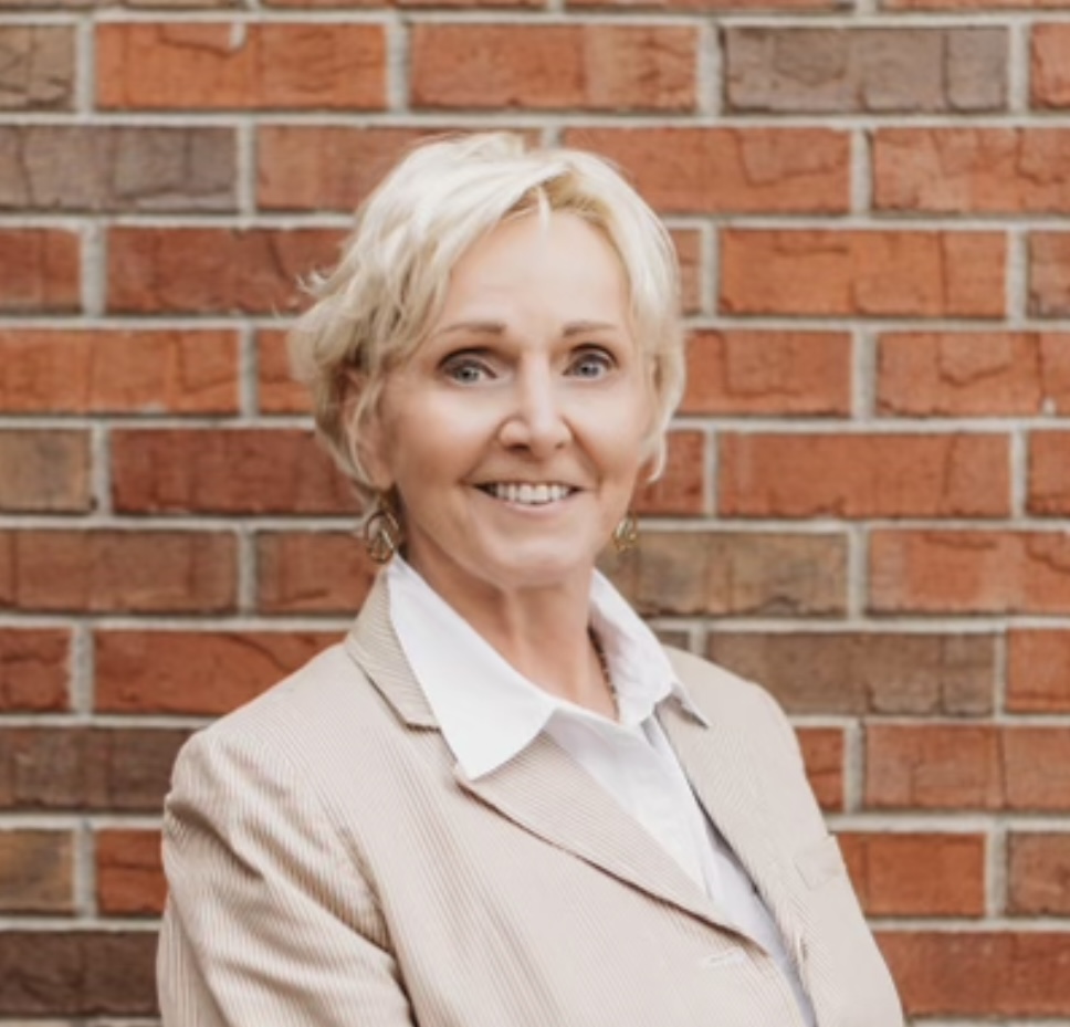 Christa Wood-Real Estate Agent