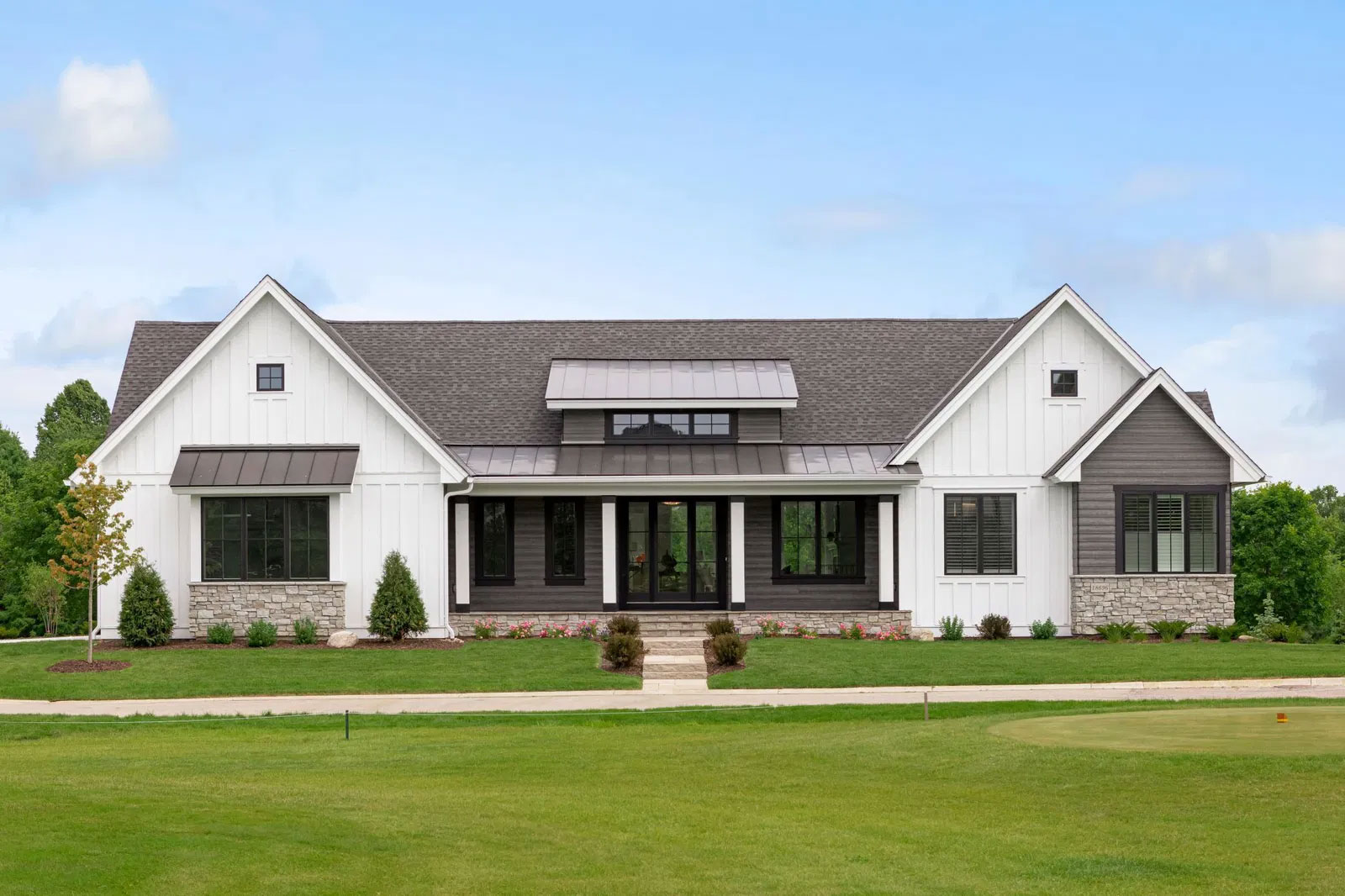 One-Level Living Lake Minnetonka Area: Your Guide to Comfort and ...