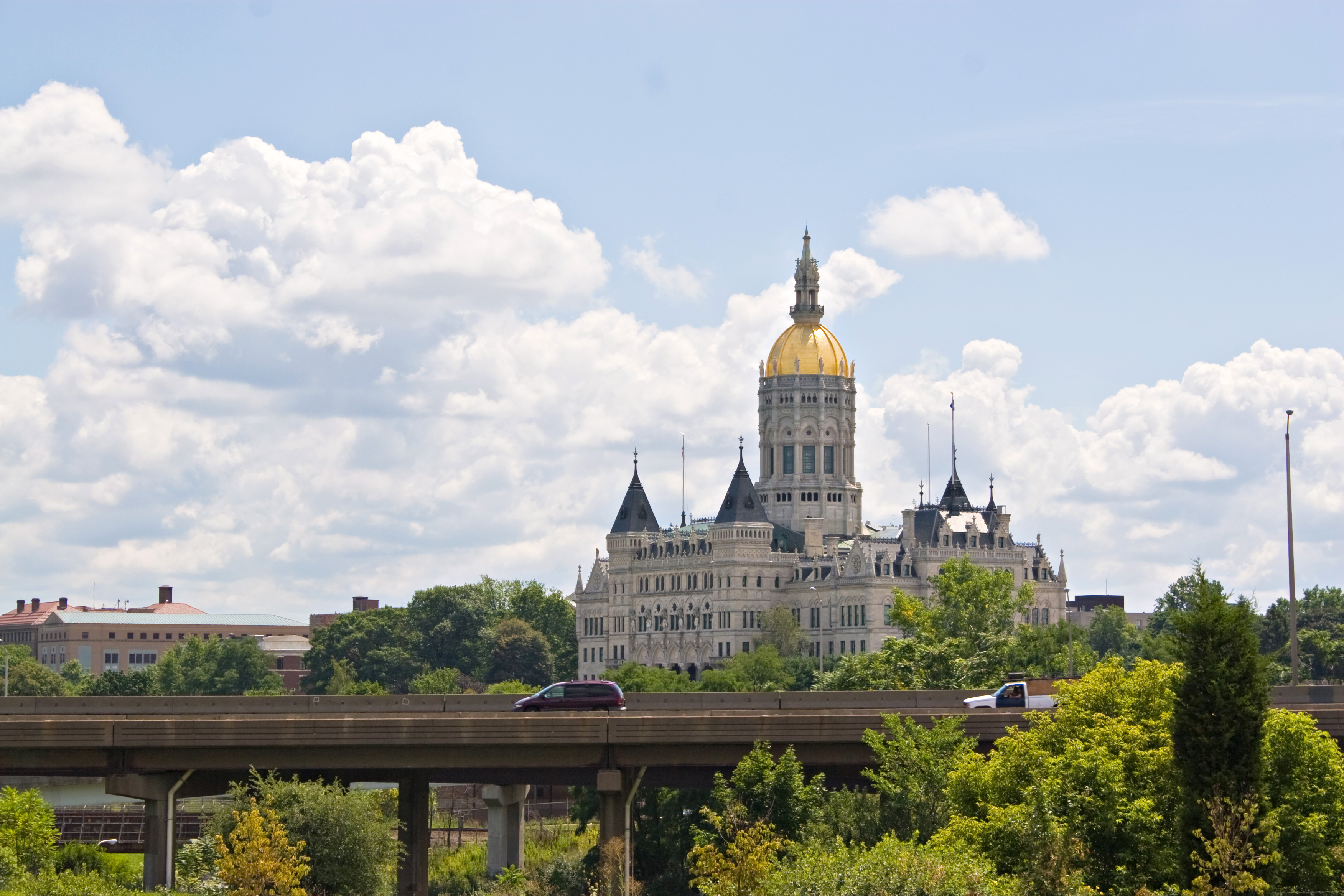 Best Connecticut Towns for NYC Commuters – Real Estate Insight