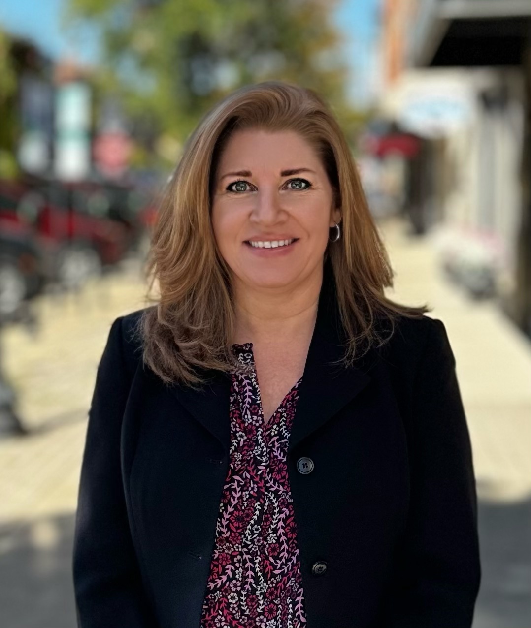 Phone: 740-606-2665 Email: Kari@dwellchillicothe.com