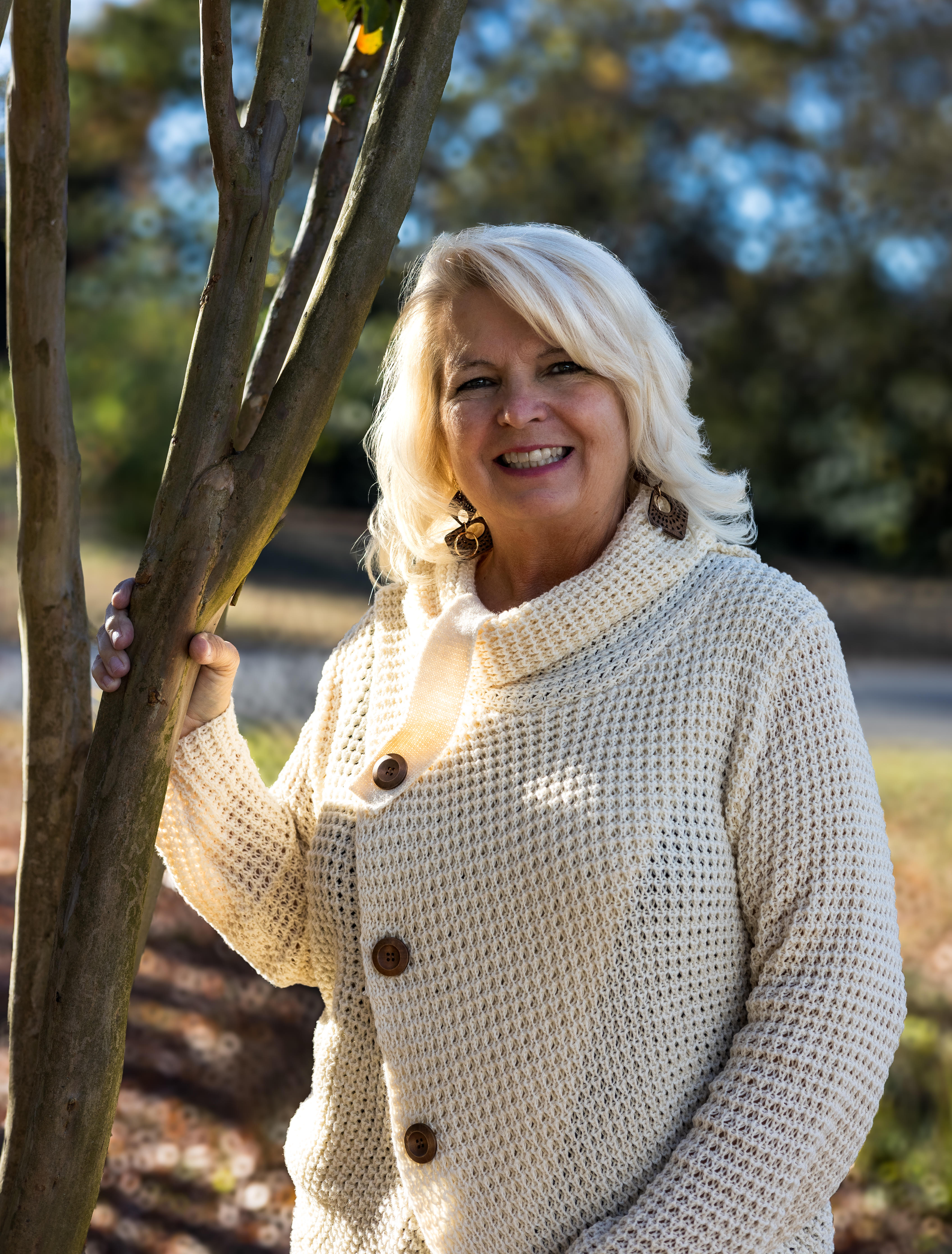 Loretta Edgemon - Affiliate Broker /Realtor®