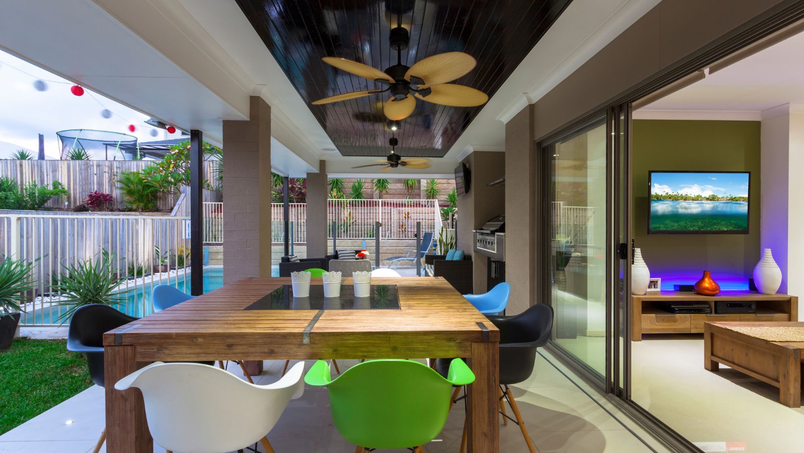 How to Improve Your Outdoor Space and Create a Great Entertaining Backyard