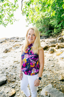 Maura Macdonald, Realtor