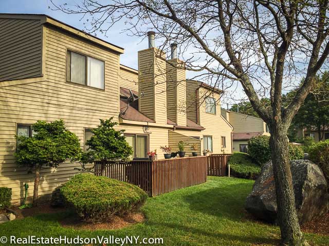 Timber Ridge Townhouses for Sale in Highland Mills NY | Real Estate ...