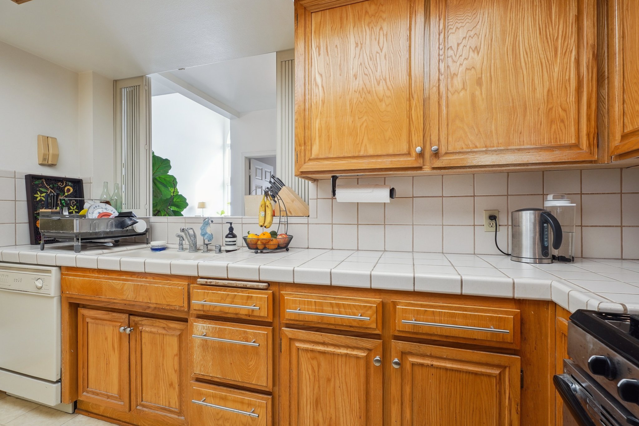 Sold: 10475 Eastborne Avenue, PH 303, Los Angeles, CA 90024