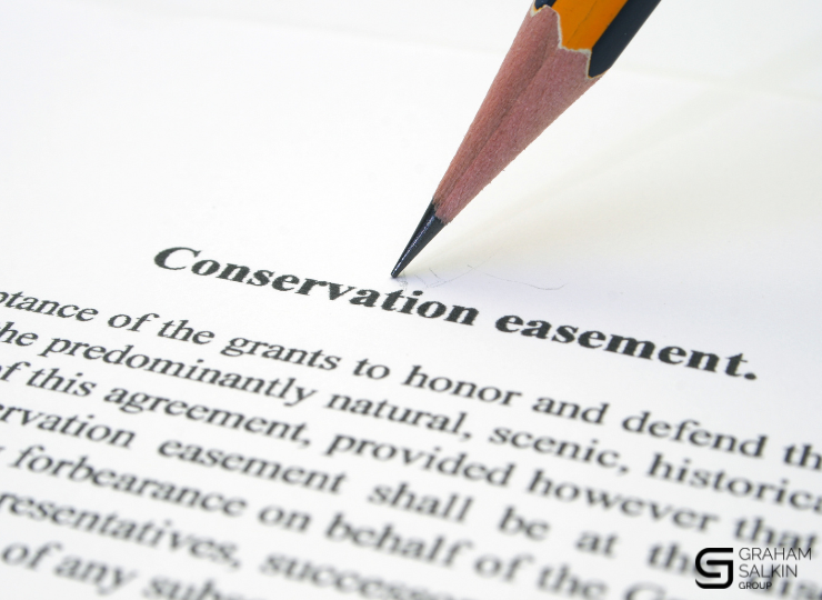 The Difference Between Encumbrance vs Lien in Real Estate