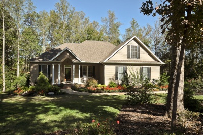 Homes with Acreage Real Estate Market Report