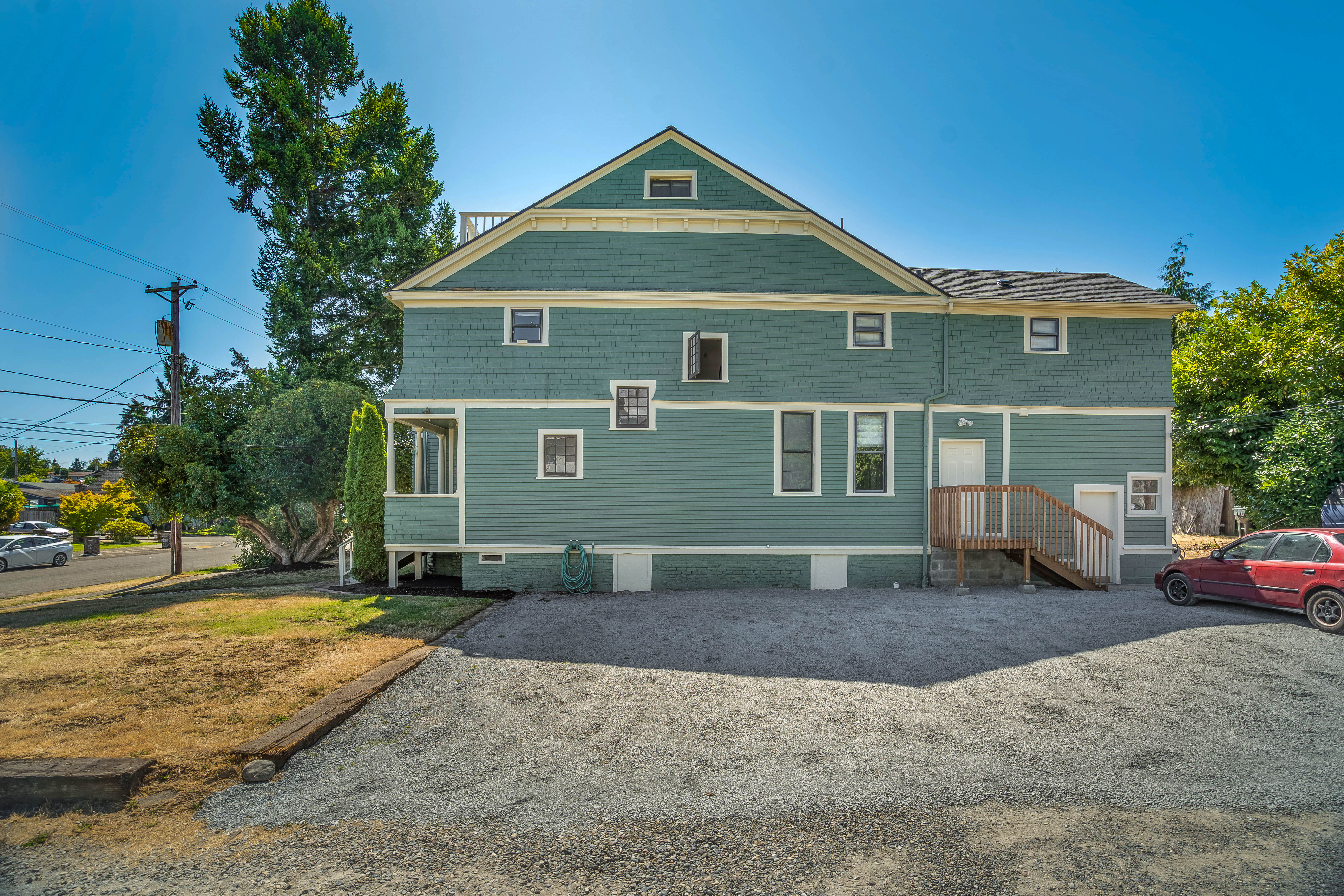 Beautiful Victorian Triplex in North End