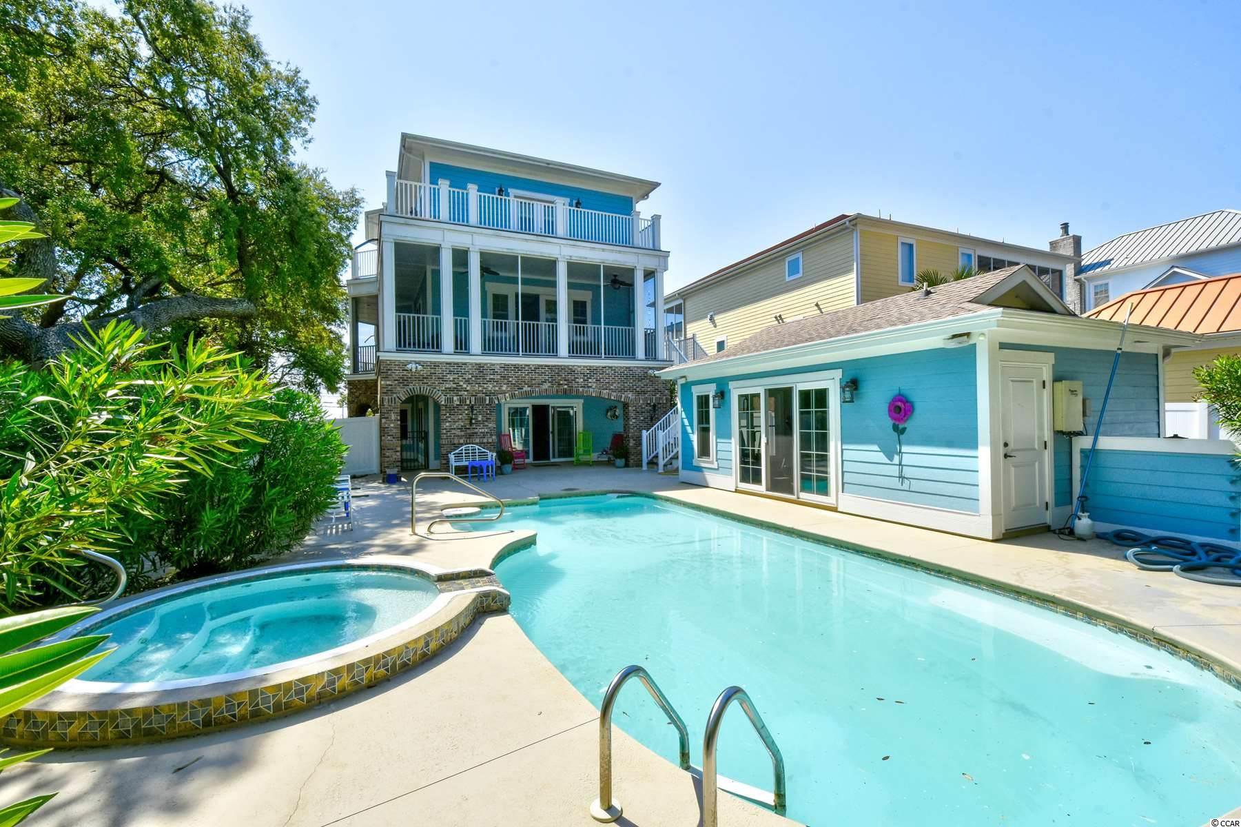 Homes in Myrtle Beach With a Pool