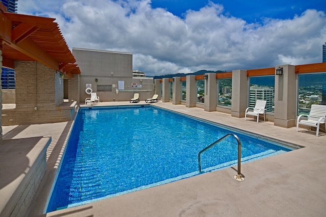 Atkinson Plaza Condos