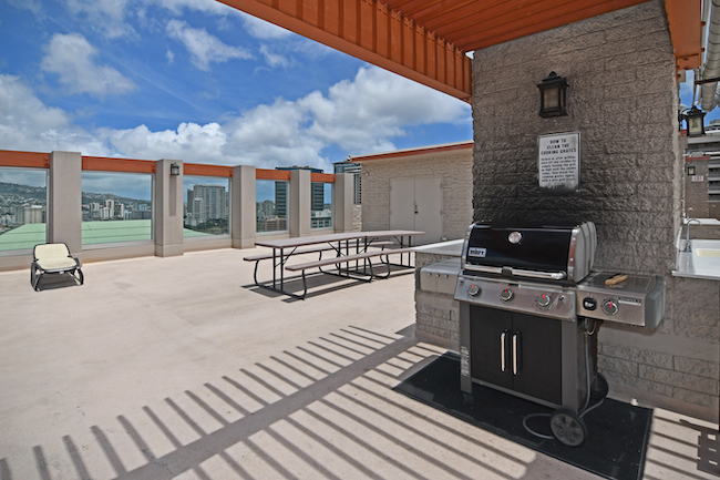 Atkinson Plaza Condos