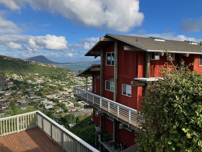Pros and Cons of Living on Waialae Iki
