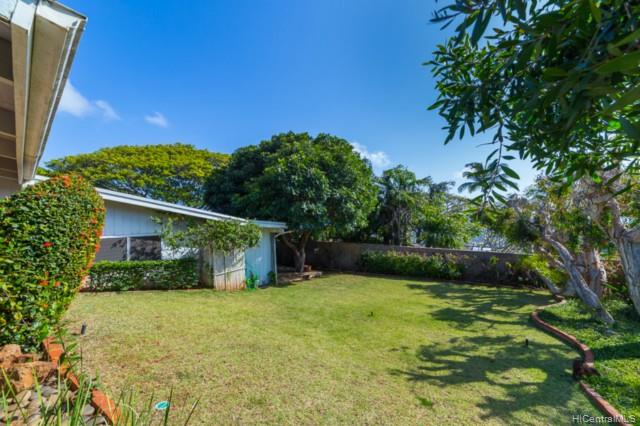 Waialae Nui Ridge - Indoor/Outdoor Living Homes by Ossipoff