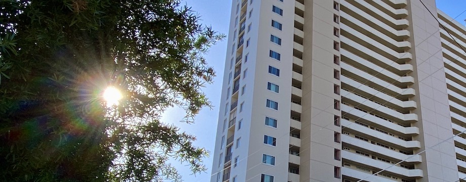 Fairway House Condos in Kapahulu