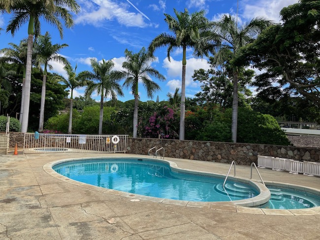 Pearl Ridge Gardens and Towers Condos in Pearlridge