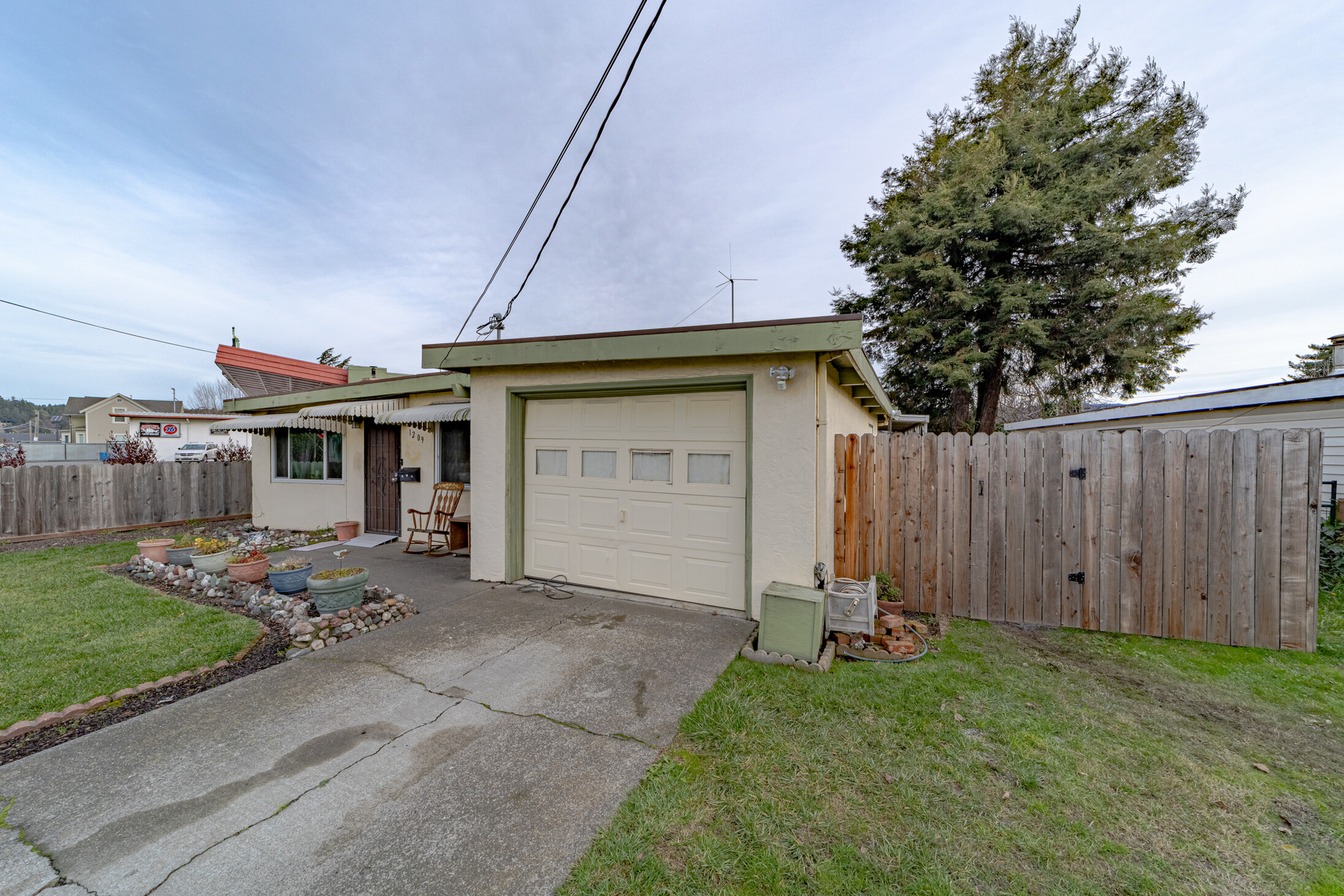 FOR SALE: 1209 Newburg Rd, Fortuna, CA 95540