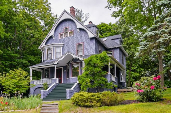 Two Story New England New England Homes Colonial Style Homes