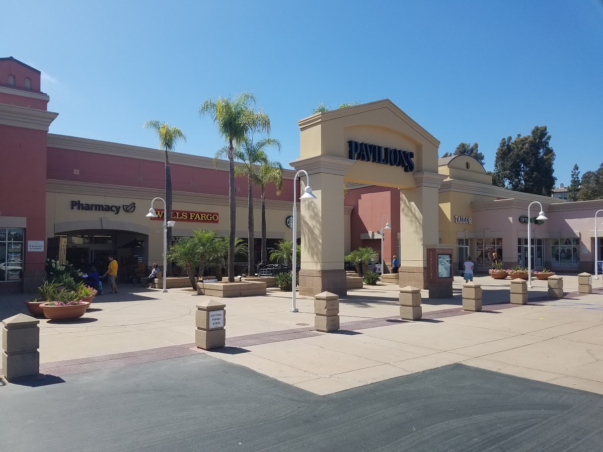 Piazza Carmel Shopping Center