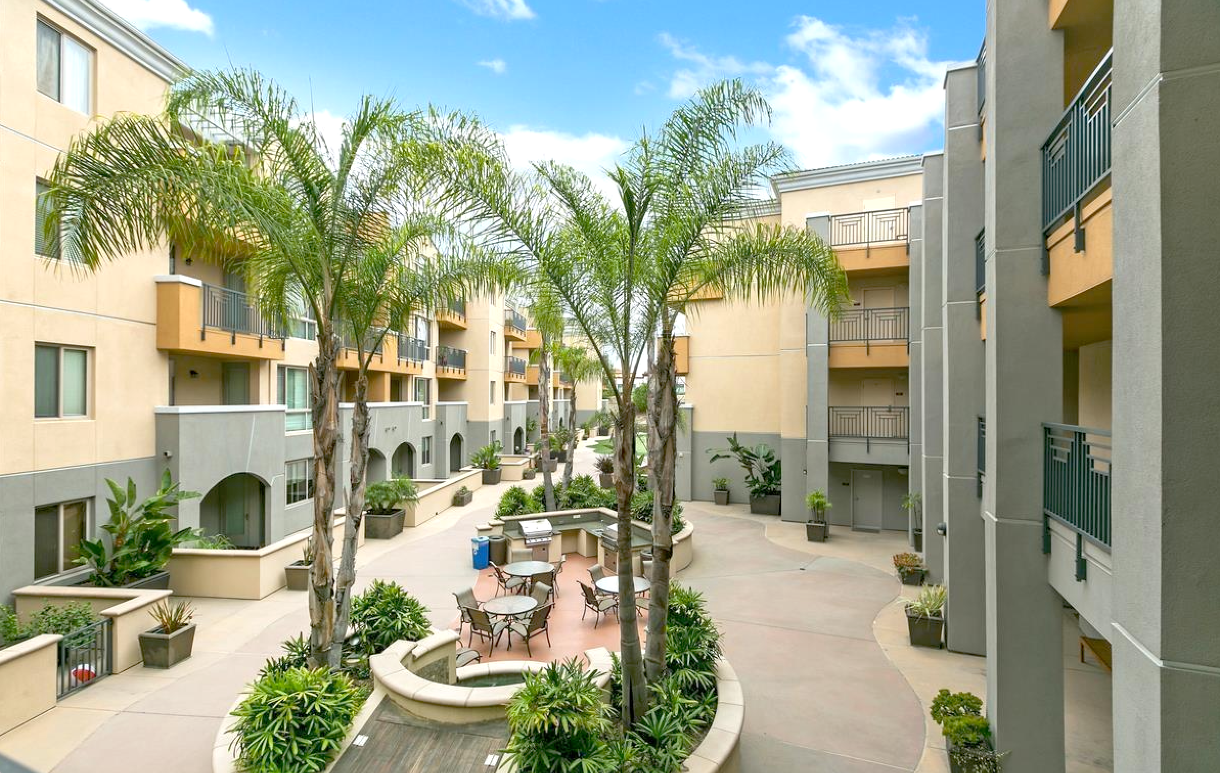 Pell Place Condos For Sale. Pell Place Condo Community in Carmel Valley.