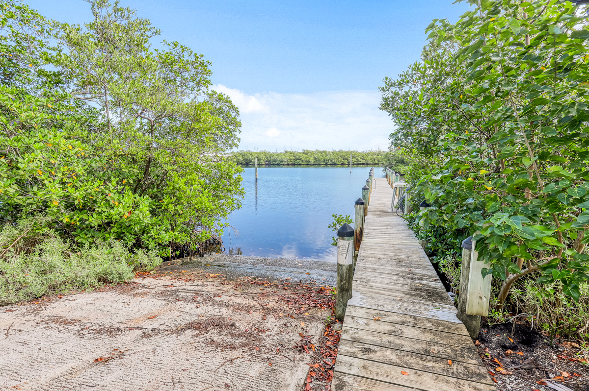 8120 SE Waterway Drive Hobe Sound FL 33455