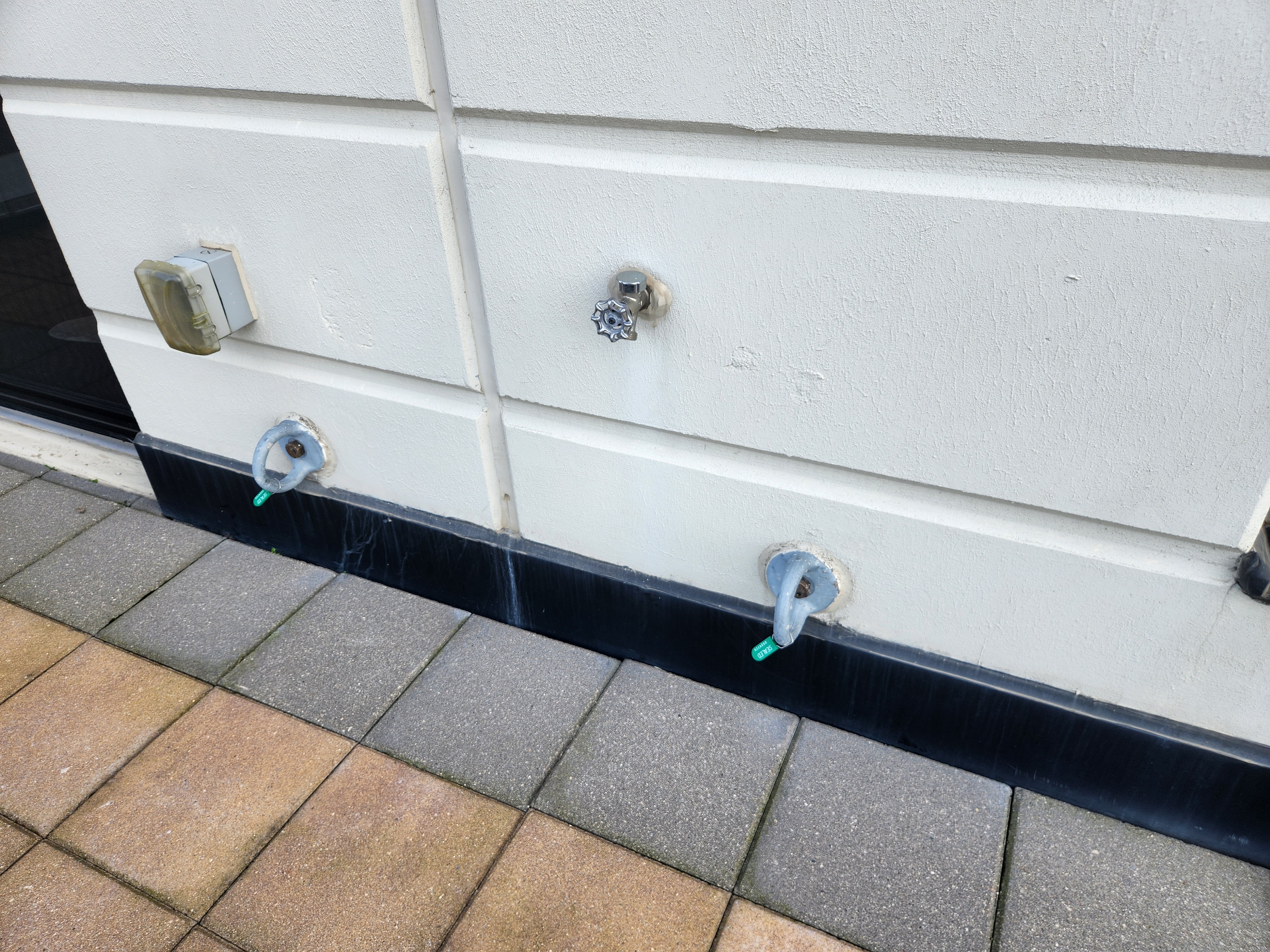 What are these anchors on balconies for?