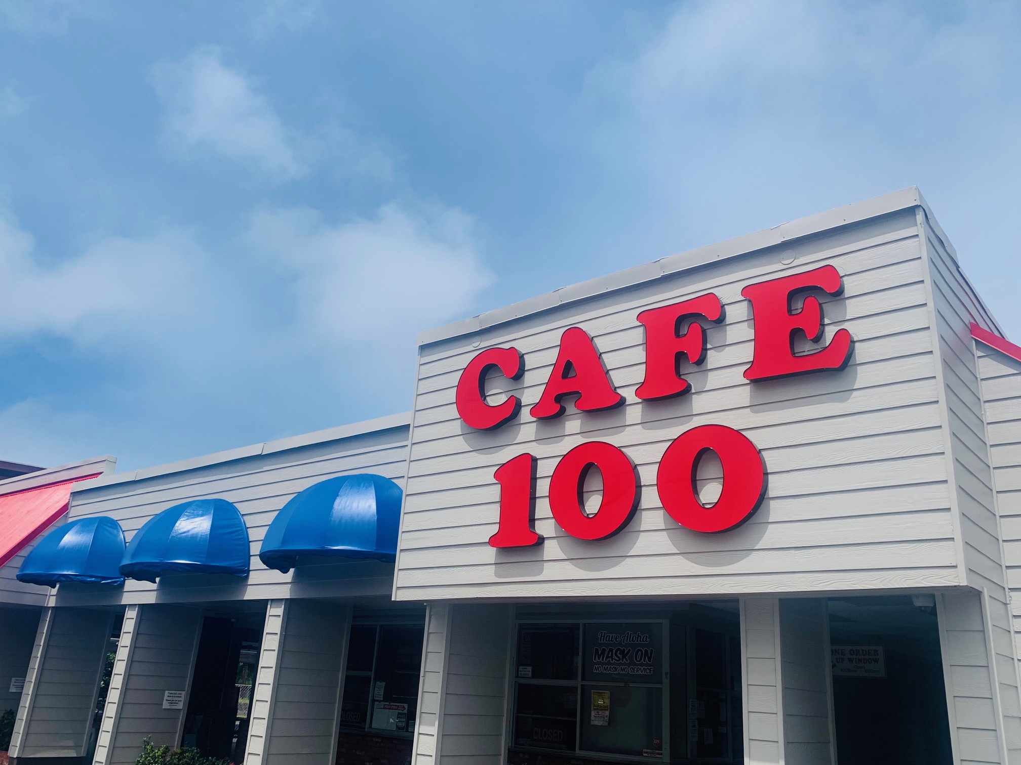 Cafe 100