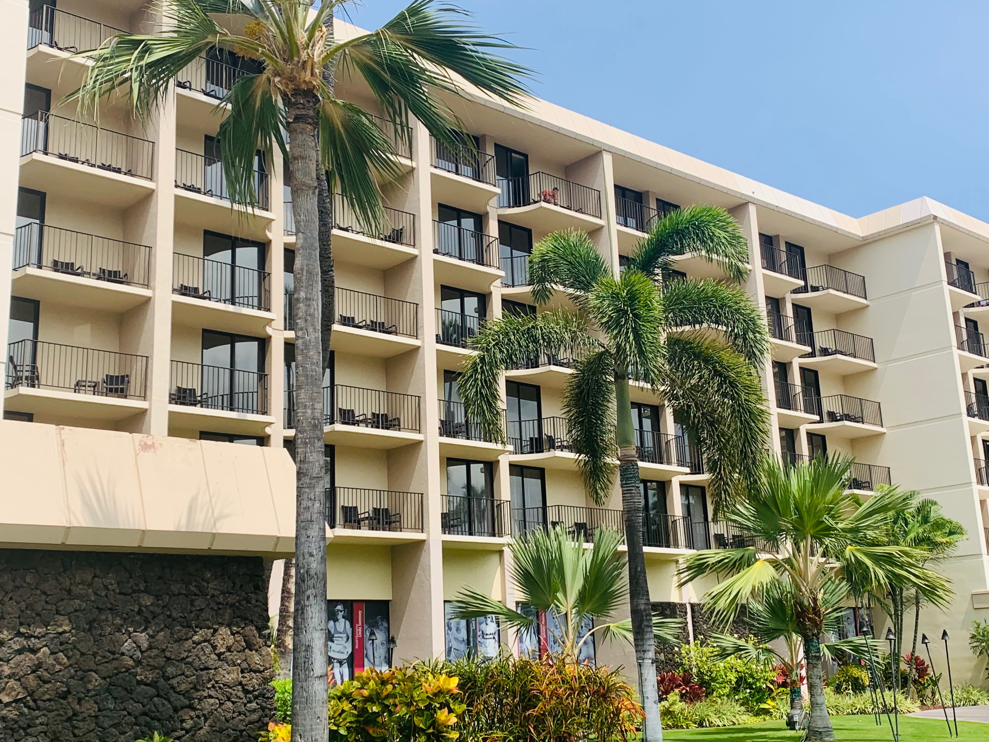 Courtyard by Marriott King Kamehameha's Kona Beach Hotel Photos