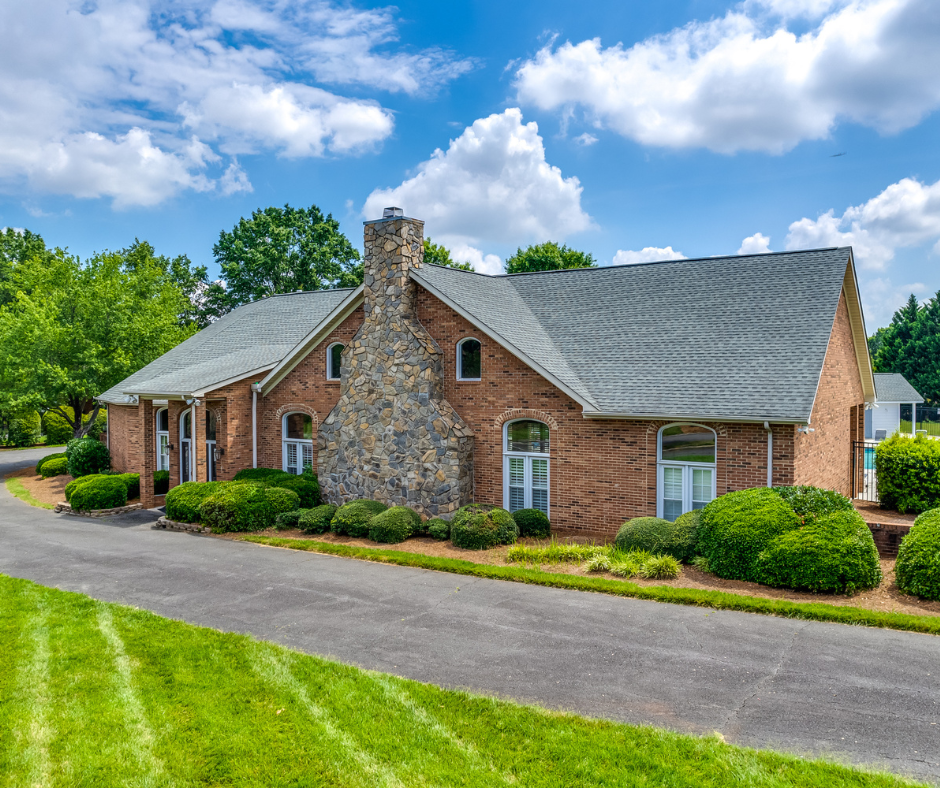 The Linda Hall Team Sits Down With Stager & Designer Kelly Vaughan