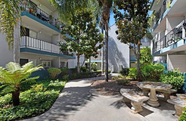 Cole Manor Condos in Clairemont or Free Home Valuation