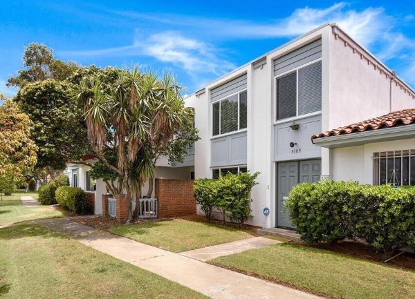 Pacific Bluffs Townhomes in Clairemont or Free Home Valuation