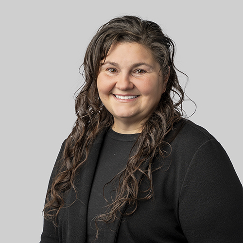 Robbi George - Broker - Listing Leaders