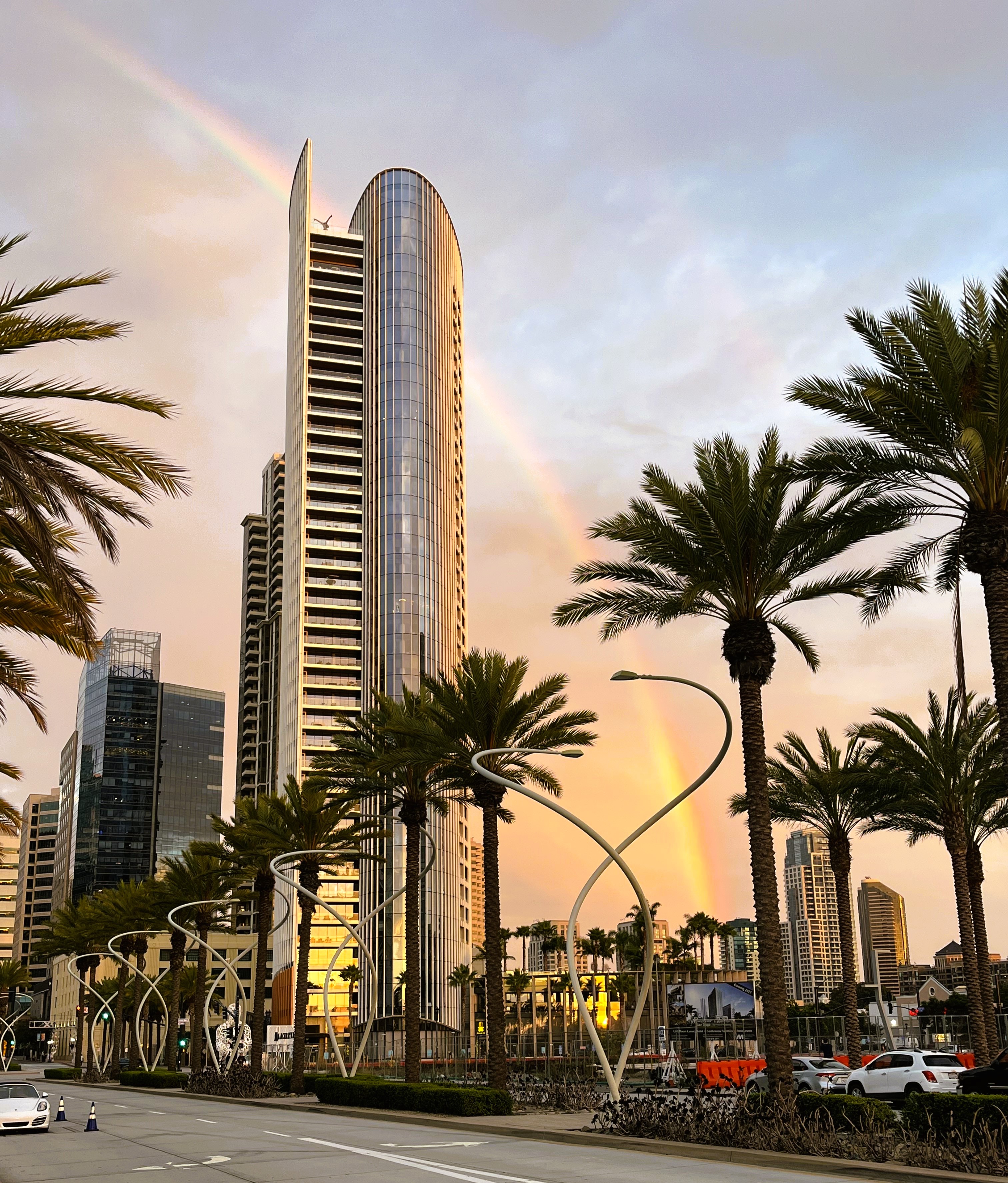 PACIFIC GATE Condos by Pacific Gate Resident and Owner | Mark Mills RE/MAX