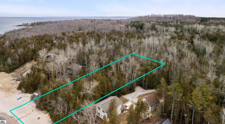 How a $275,000 Lake Michigan Lot Became a Steal – Northern Michigan ...