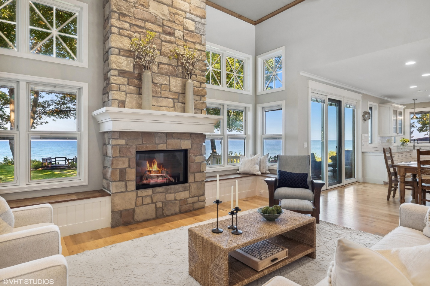 Luxury Lakefront Properties: Why Union Pier is the New Hotspot