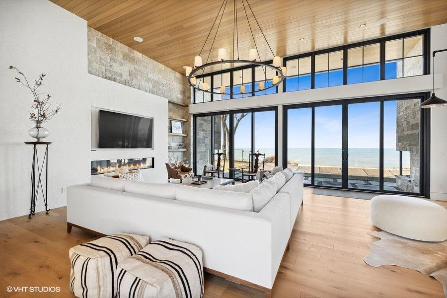 Vacation Rentals vs. Traditional Homes: A Comparative Analysis