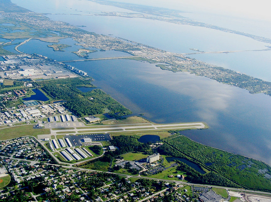 River Fly In Condominiums | River Fly-In Condos