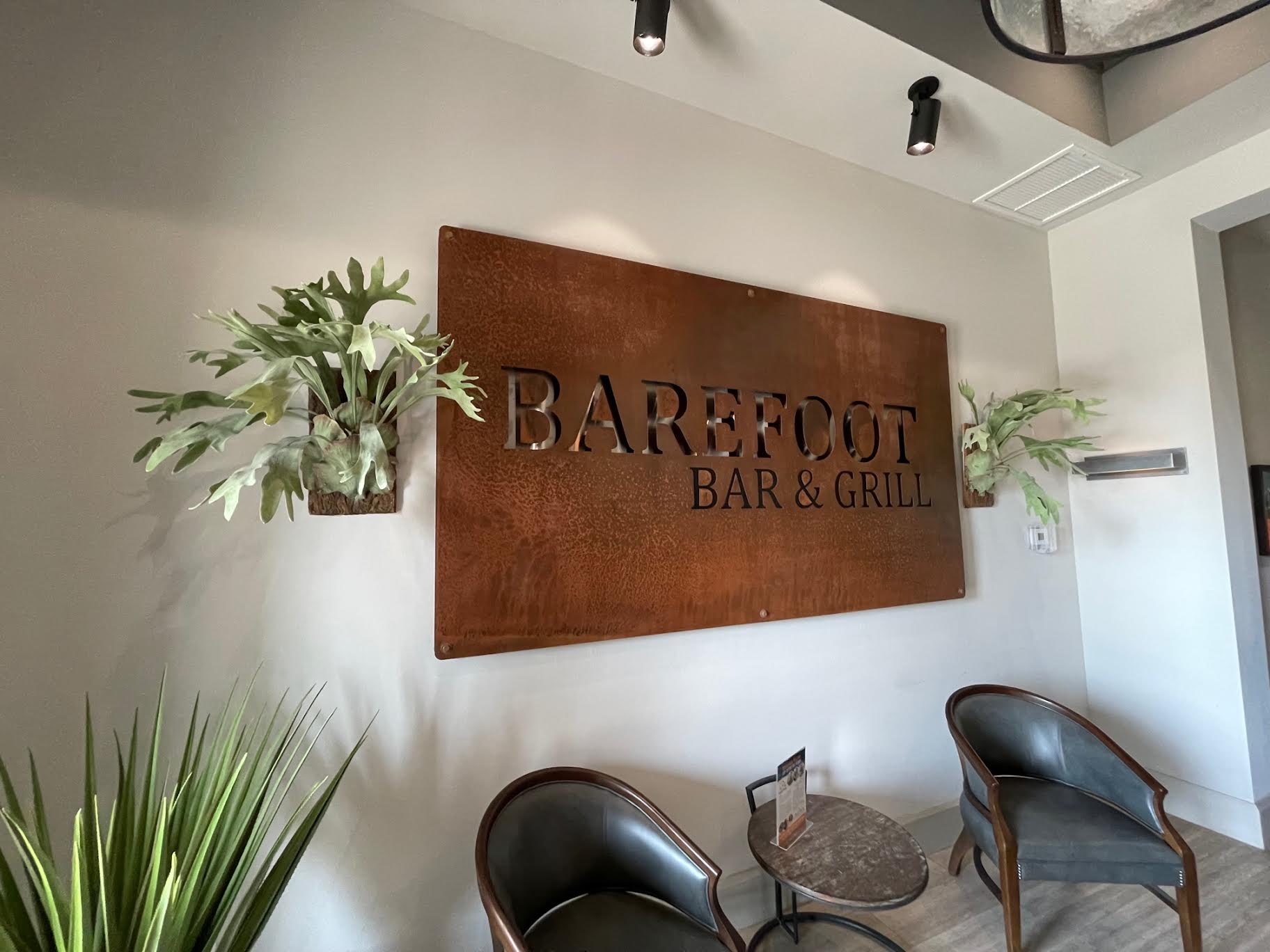 Barefoot Bar & Grill Photos