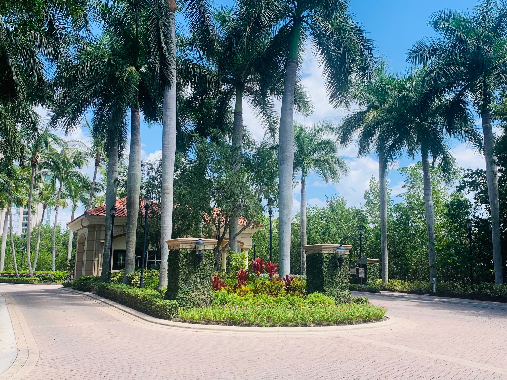 Seasons at Naples Cay