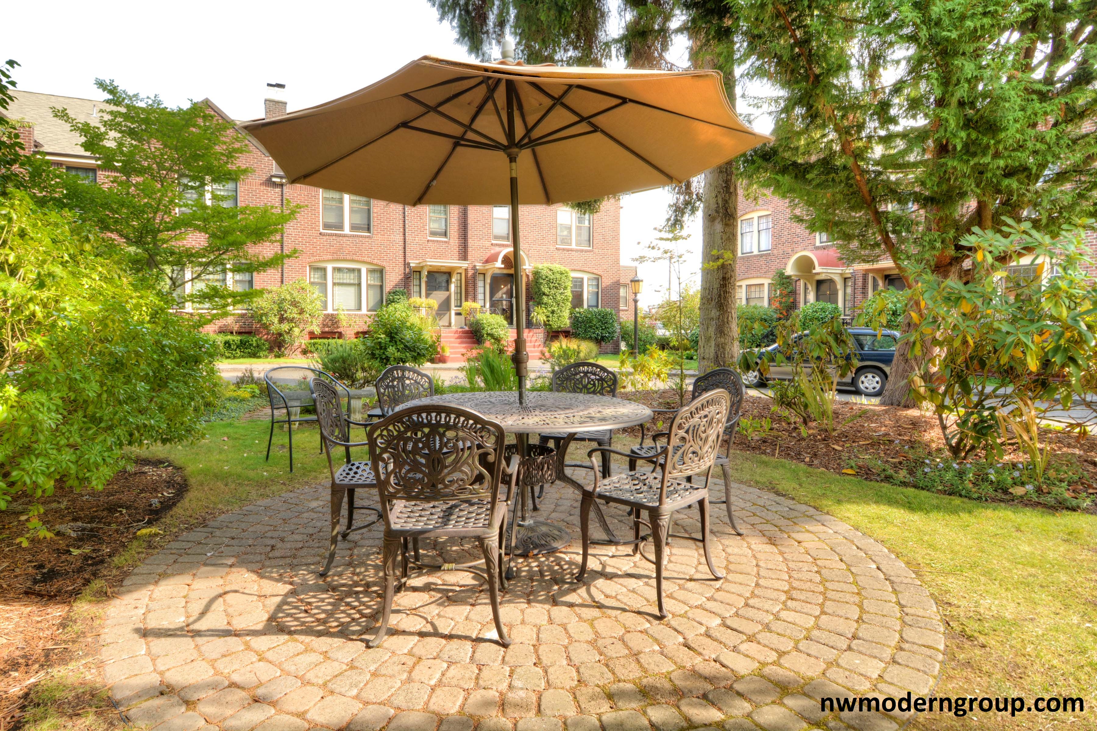 Hawthorne Square Fremont Seattle Neighborhood