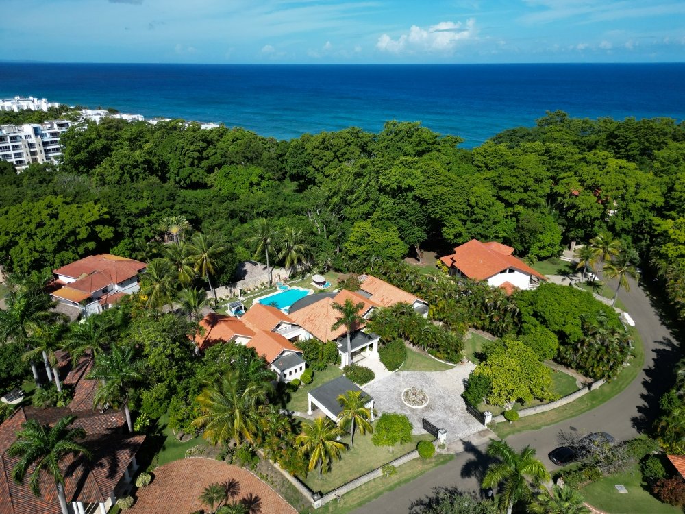 Sea Horse Ranch mansion Villa Victoria 5 Bedrooms 6 Bathrooms $1,350,000