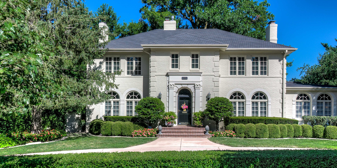 Luxurious Homes in Fairacres