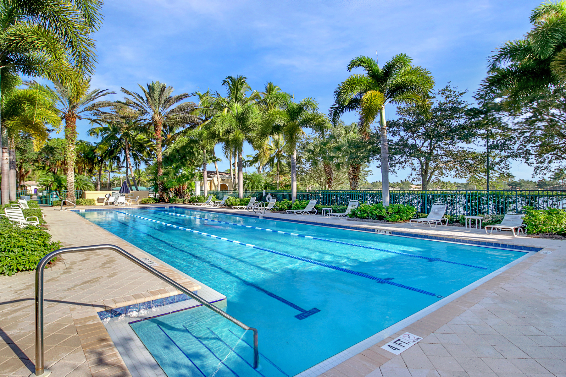 Island Walk of Naples, a Real Estate Guide