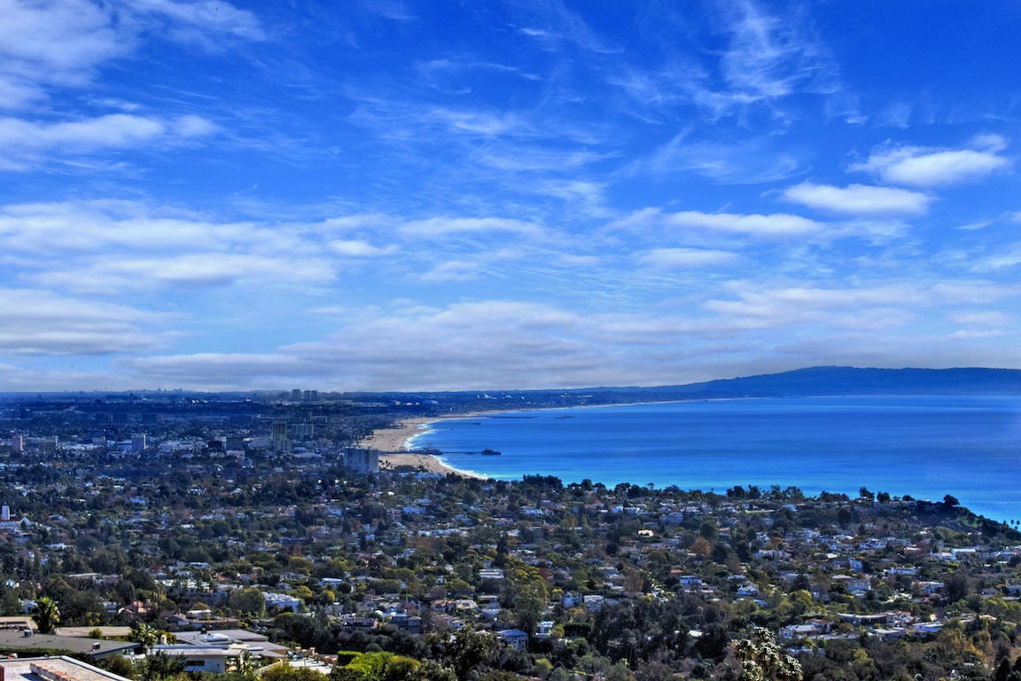 A Home Fit for a Giant Kareem Abdul-Jabbar's Former Mansion Hits the Market