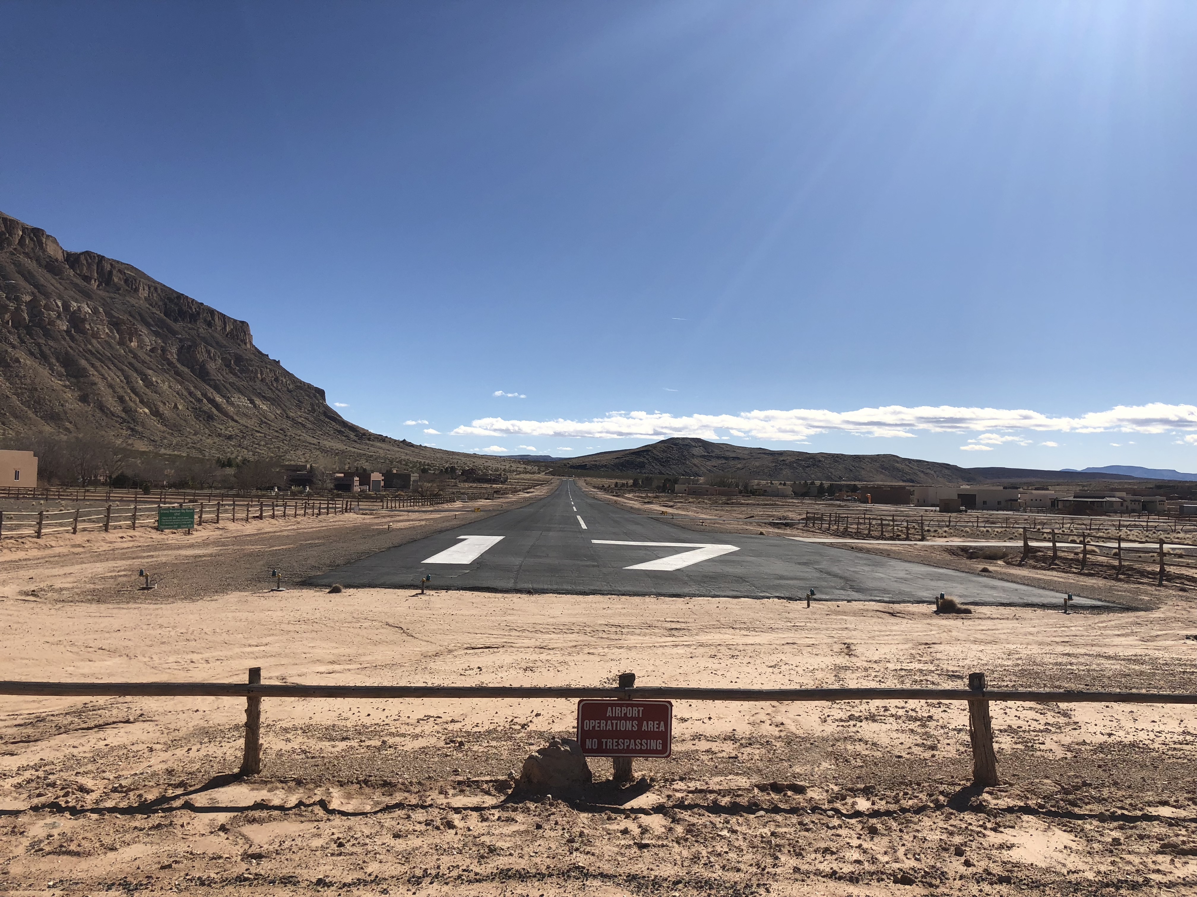 grassy-meadows-sky-ranch-airport-home