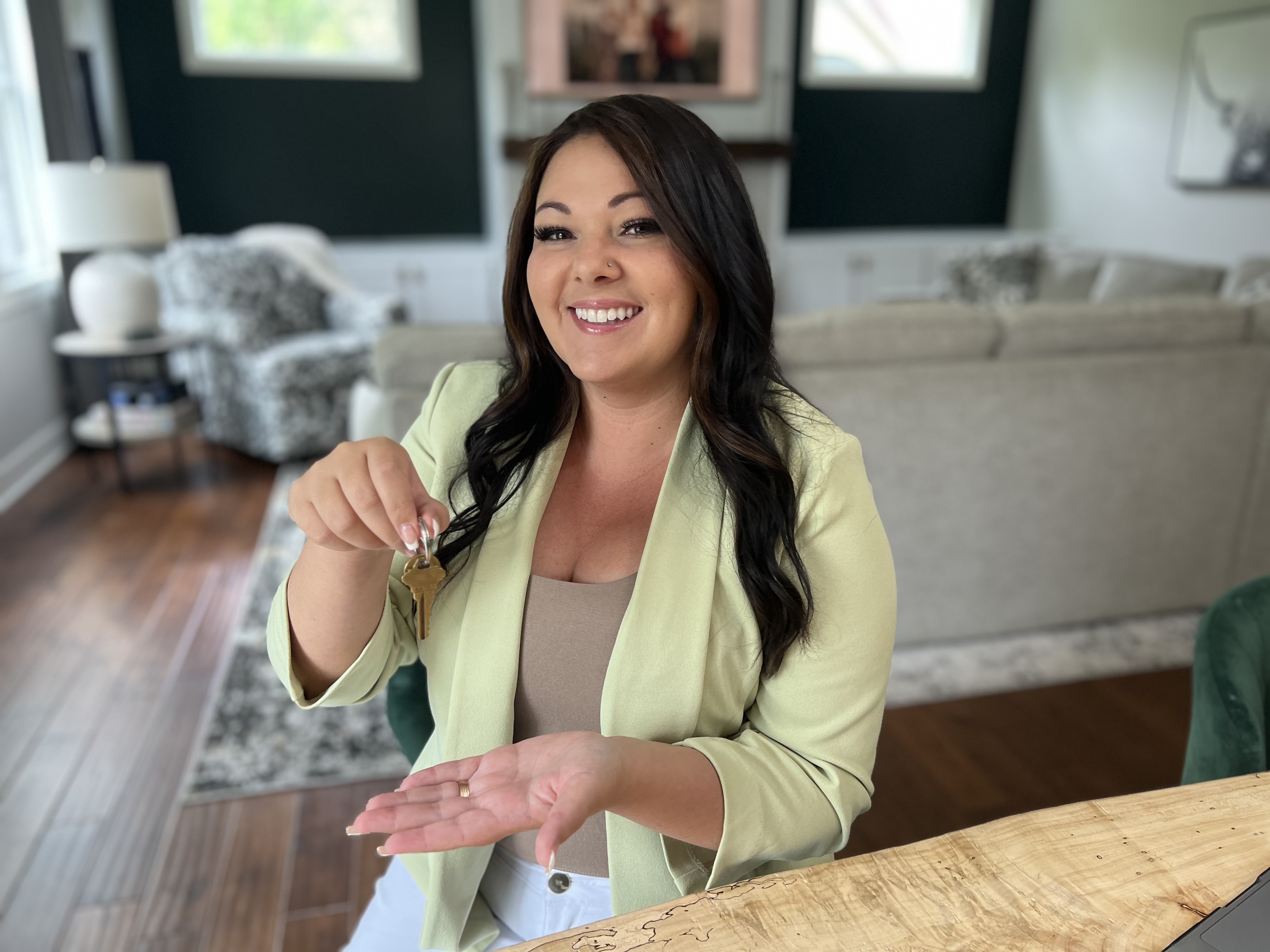 Cheyenne Chernugel - Buyer Expert