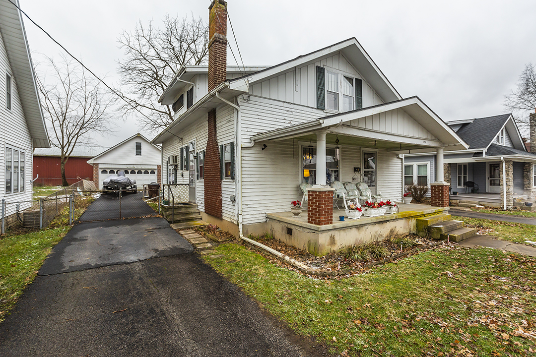 Absolute Estate Auction | 714 Link Avenue, Paris