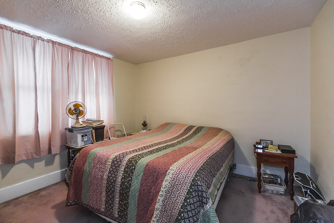 Absolute Estate Auction | 714 Link Avenue, Paris